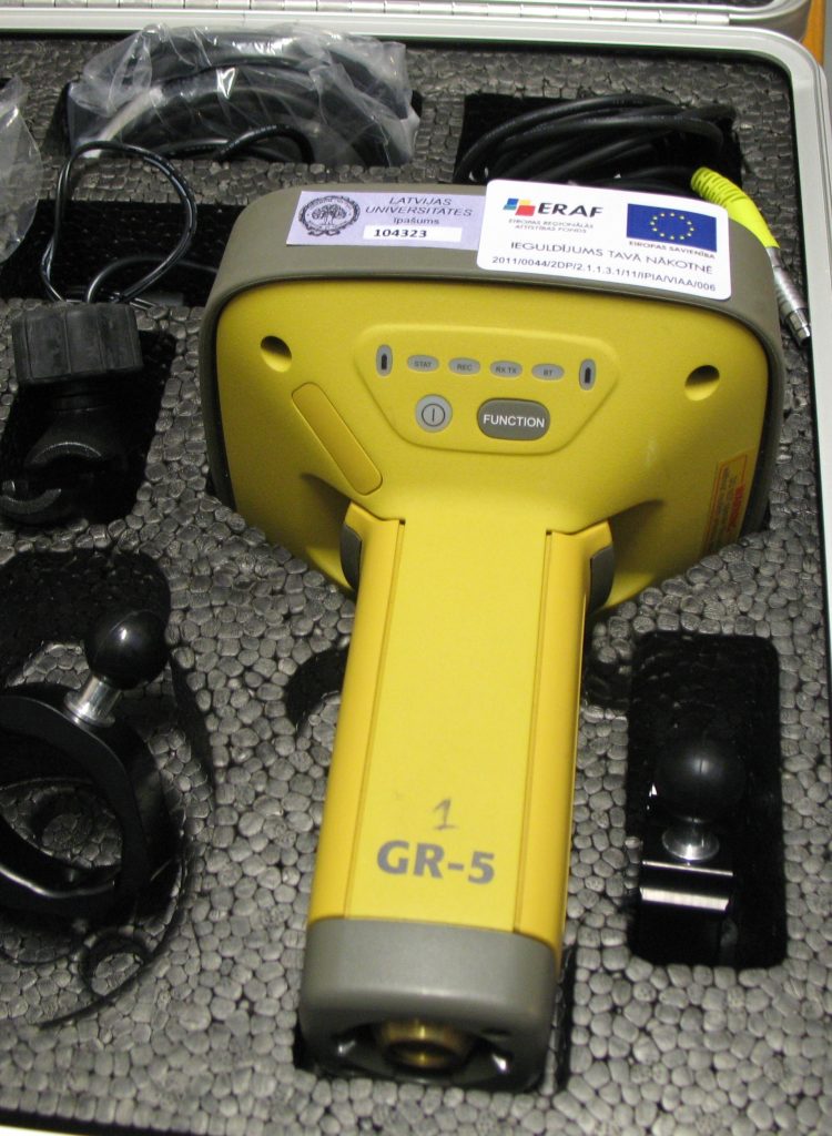 Topcon GR-5 Integrated GNSS Receiver - Prime Analyzer Store